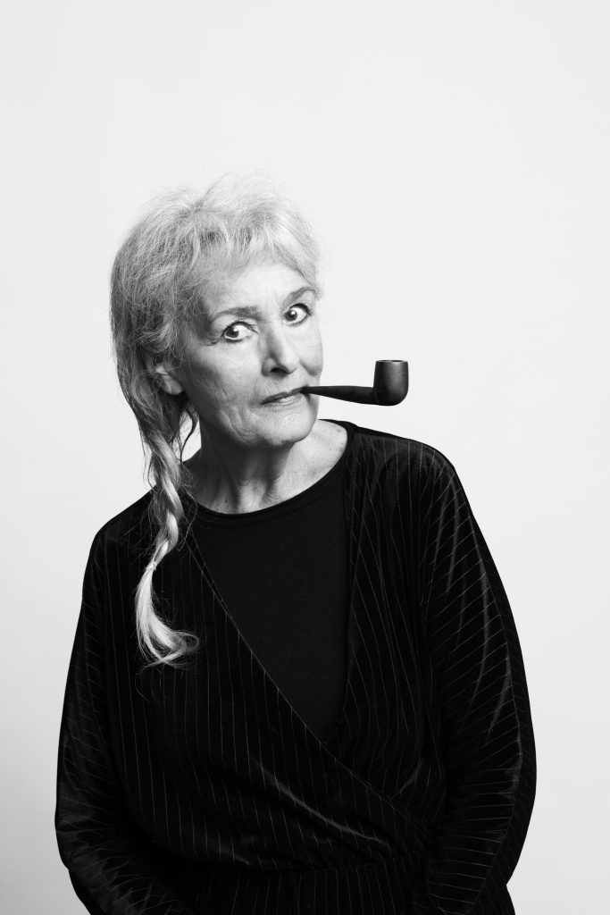 INDEN VI DØR SYNGER VI EN SANG. Maria Stenz. Foto: Robin Skjoldborg ...