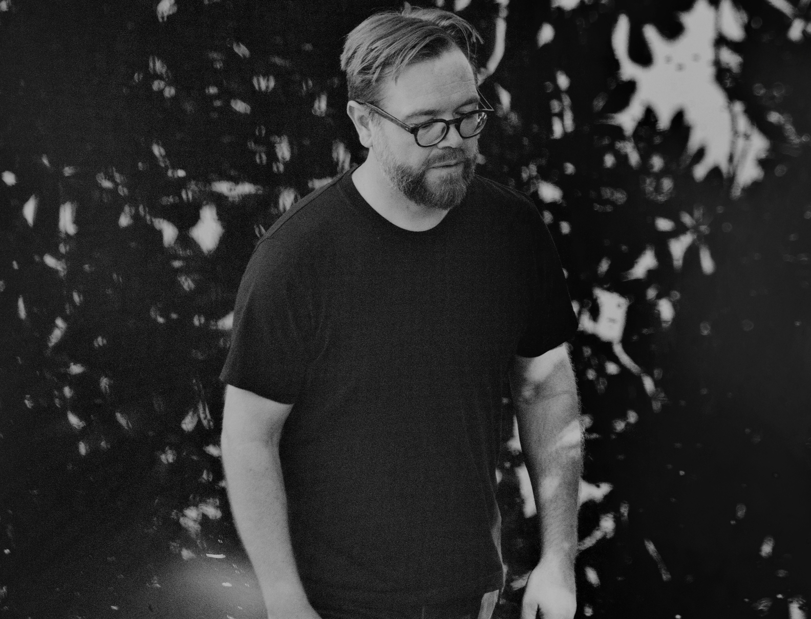 FORFATTER ANDERS ABILDGAARD ER MANDEN BAG LANGDIGTET IBIS - Teatret ved Sorte Hest